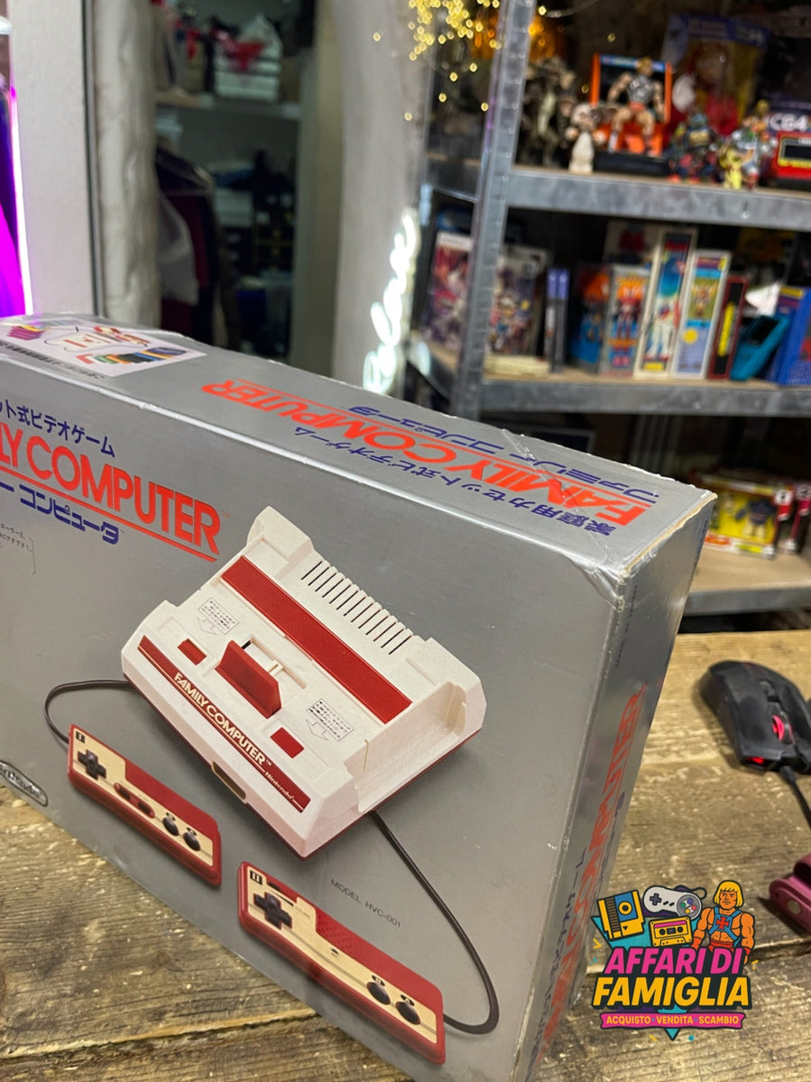 Console Nintendo Family Computer – Famicom (HVC-001, 1983, Japan) | BAD ...
